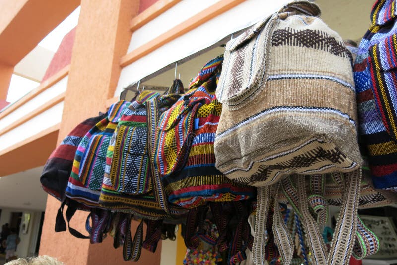 Mexicaanse Totalisatorzakken Stock Foto - Image of toet, riem: 30590148