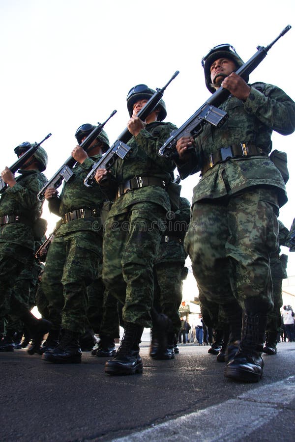 Mexican Army Soldiers during a Tour Editorial Photo - Image of green ...