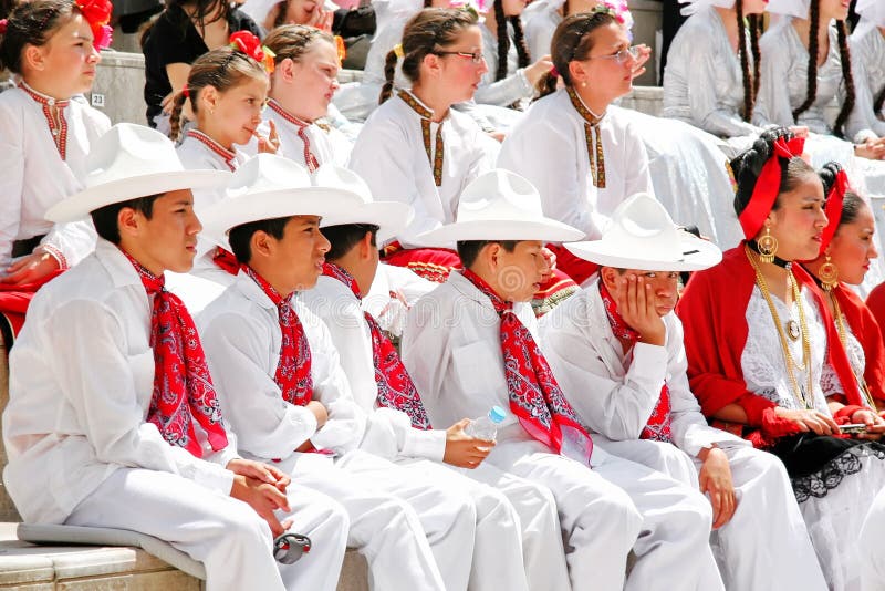 Girls on Traditional Costumes Editorial Stock Image - Image of mexico ...
