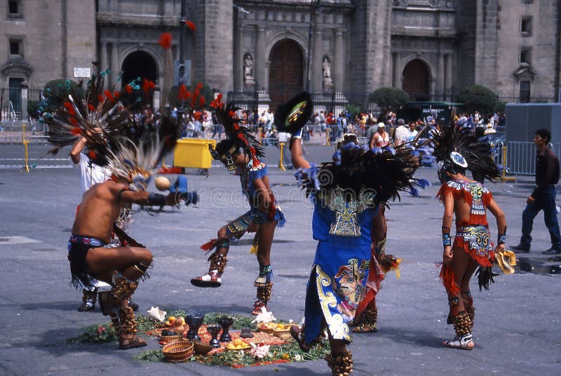 Mexico city; aztec dance editorial image. Image of travel - 68326745