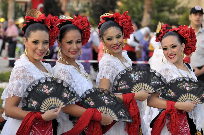 Mexico Young Ladies, Folklore Dancers Editorial Image - Image of ...