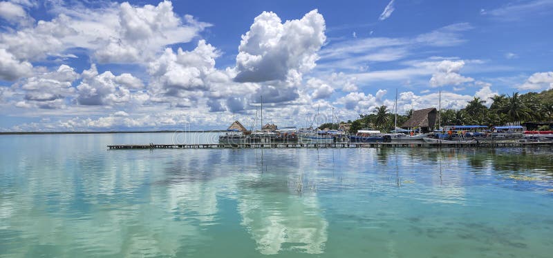 Mexico - Yucantan Peninsula - Bacalar - Turquoise Laguna Stock Photo ...