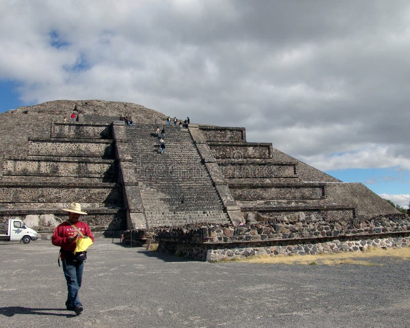 Mexiko Teotihuacan Pyramiden Ansicht Moon Piramid Redaktionelles Bild ...