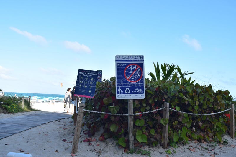 Miami Beach sign post editorial photo. Image of south - 212511871