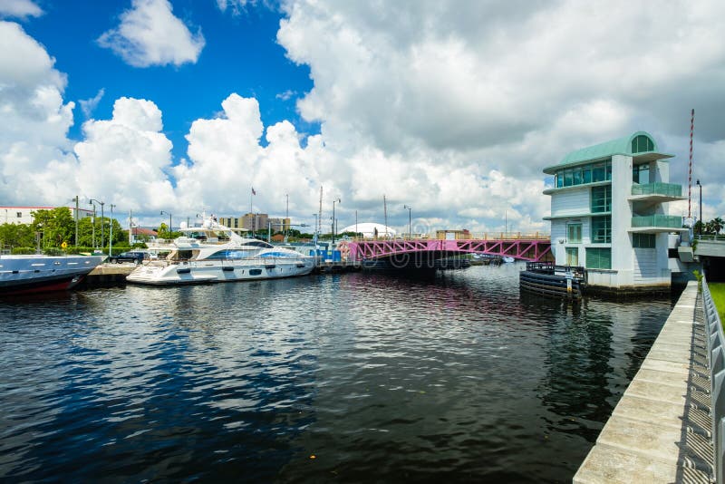 Miami River Cityscape editorial stock image. Image of dock - 98119109 Miami River Cityscape editorial stock image. Image of dock - 98119109