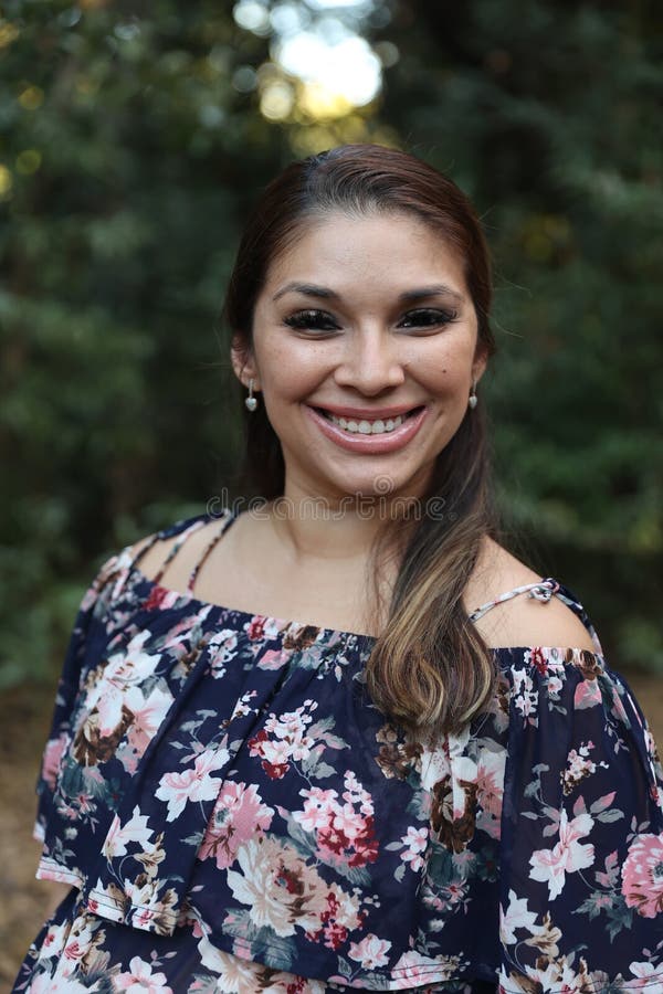 Hispanic Woman Maternity Photoshoot in a Park Stock Image - Image of ... Hispanic Woman Maternity Photoshoot in a Park Stock Image - Image of ...