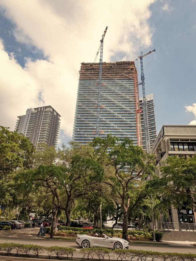 Miami, Florida USA - December 26, 2015: Construction of Skyscraper ...