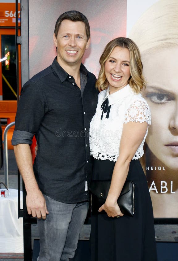 Michael Cameron Et Beverley Mitchell Photographie éditorial - Image du artiste, coup: 90858772