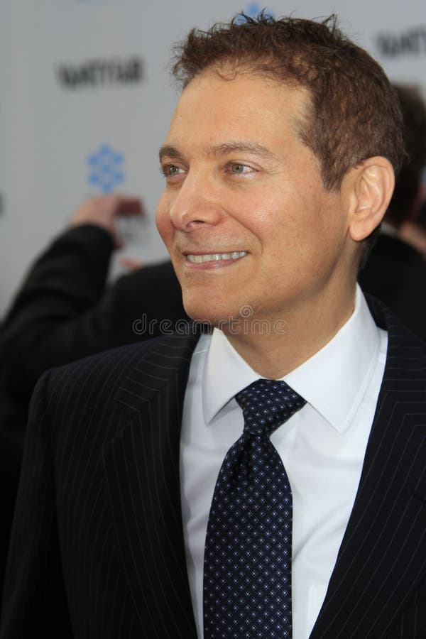 Michael Feinstein editorial photography. Image of theater - 24871112