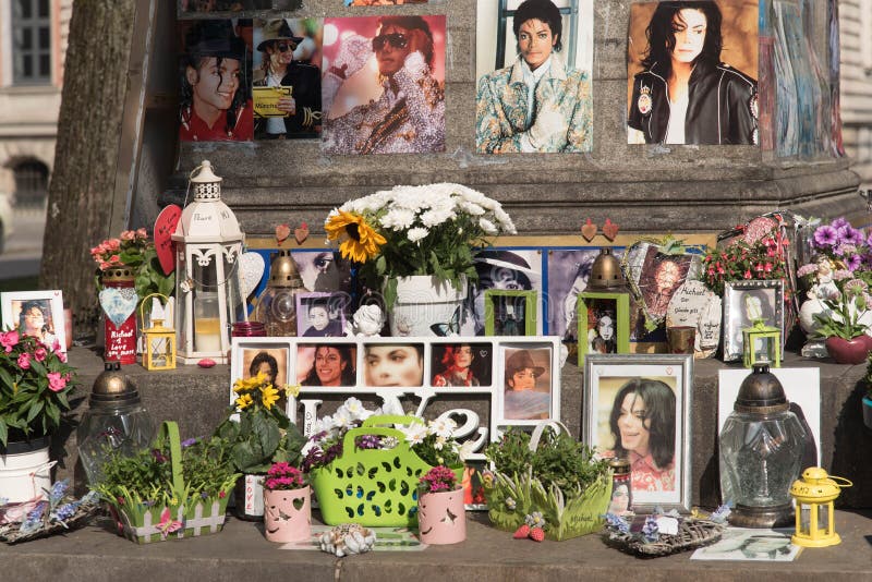 Michael Jackson Memorial in Munich Editorial Stock Photo - Image of ...