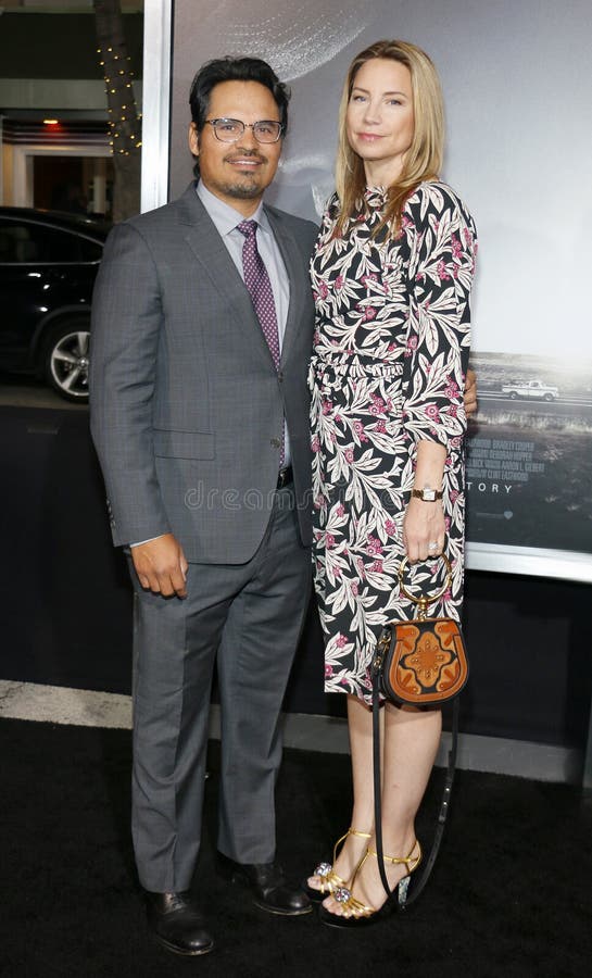 Michael Pena E Brie Shaffer Foto Editorial - Imagem de mula, mundo ...