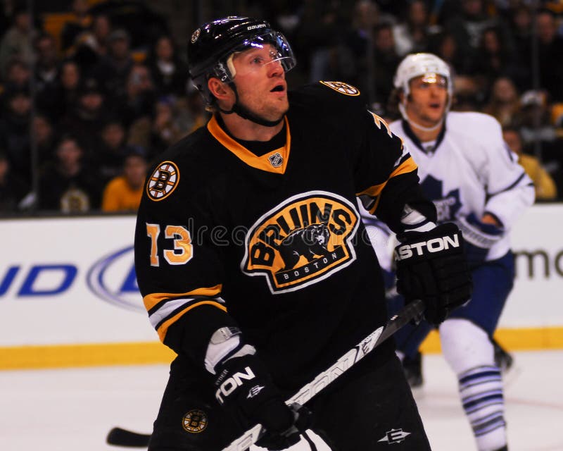 Michael Ryder with Puck editorial photo. Image of skate - 12477411