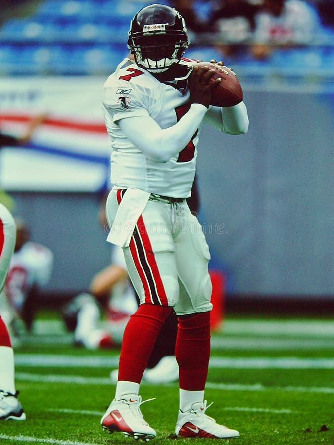 Michael Vick Atlanta Falcons Editorial Image - Image of pass, atlanta ...