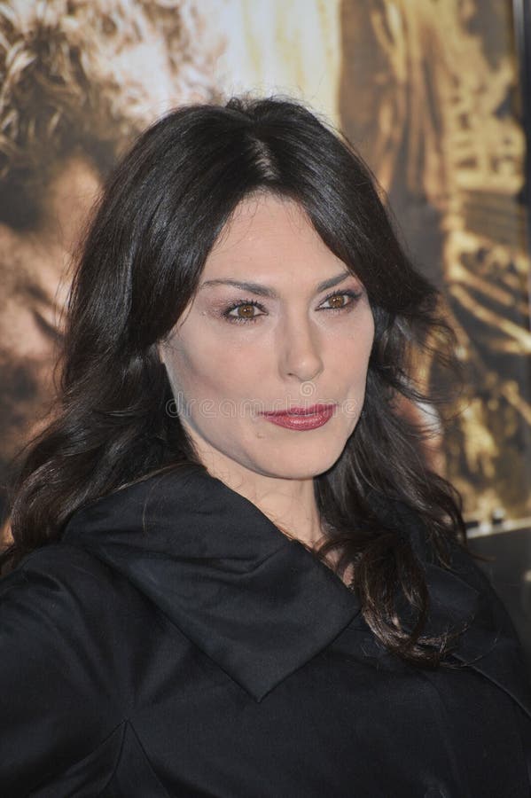 Michelle Forbes editorial stock image. Image of graumans - 26360589