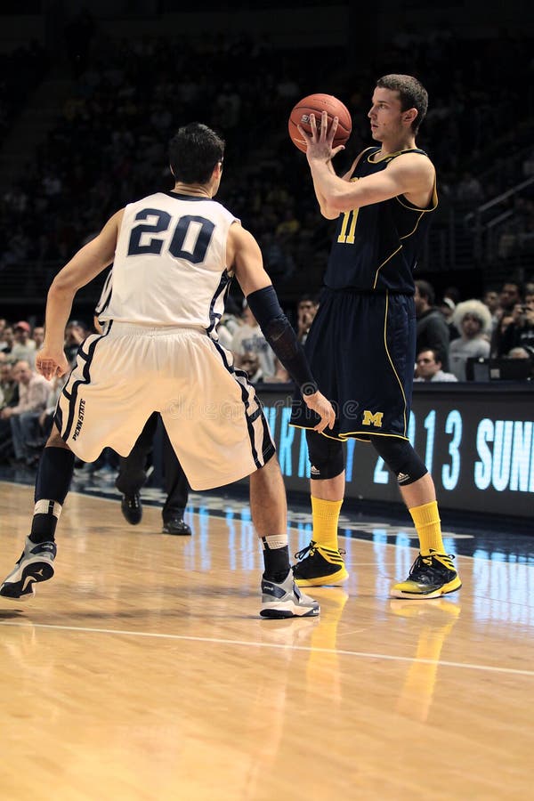 Michigan Guard Nik Stauskas Editorial Image - Image of defense, victory ...