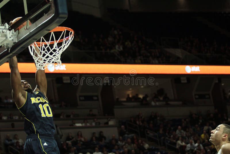 Michigan S Tim Hardaway Jr. Dunks Editorial Stock Image - Image of game ...