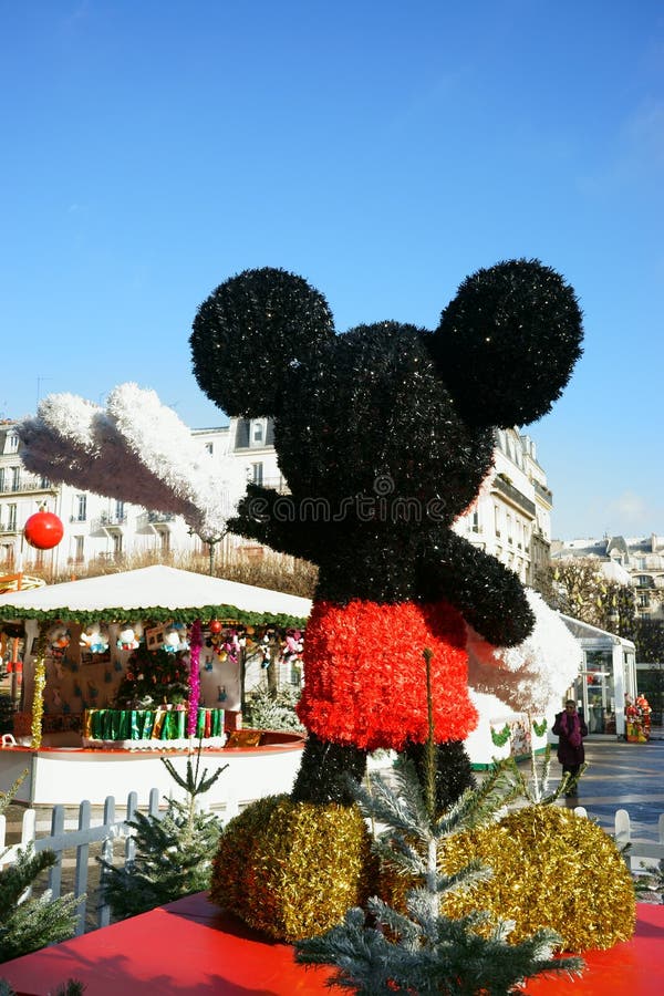 Mickey Mouse Dans Les Frances Photo stock éditorial - Image du noël ...