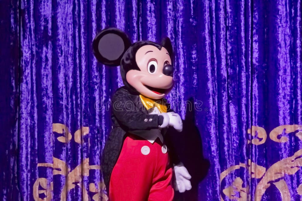 Mickey Maus im Frack redaktionelles stockbild. Bild von disney - 26519449