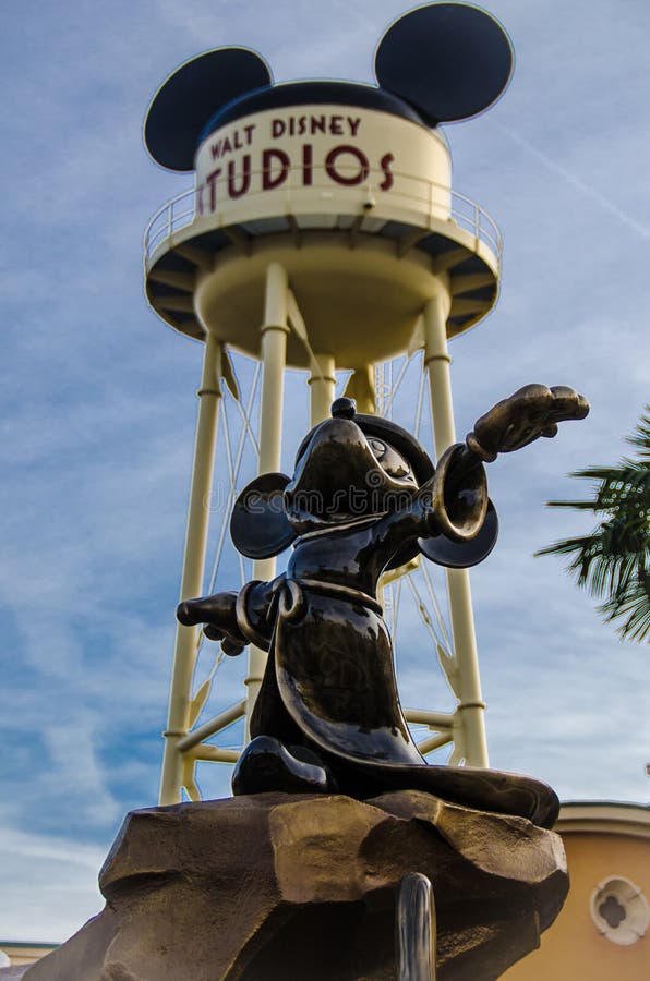 Mickey Statue editorial stock image. Image of disney - 65304204
