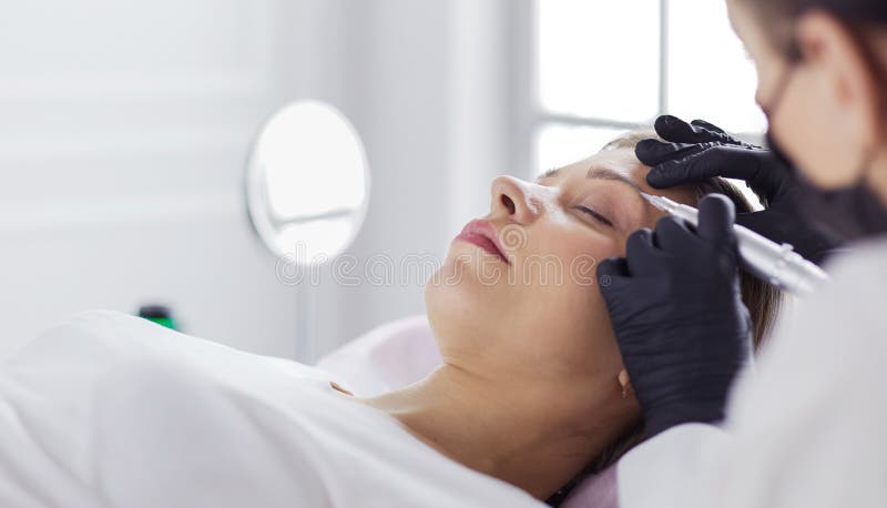 Microblading Eyebrows Work Flow in a Beauty Salon. Stock Photo - Image ...
