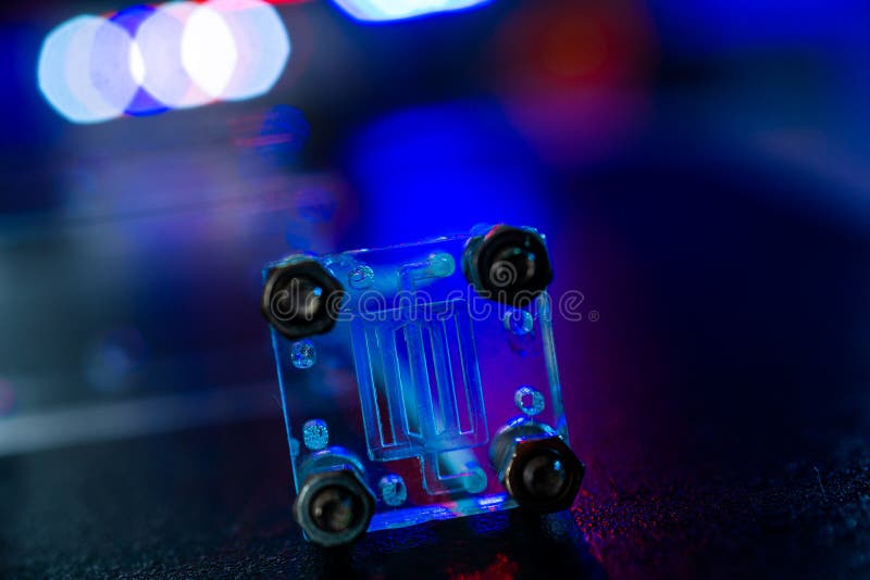 Microfluidic Device Instrument that Uses Micro Amounts of Fluid on a ...