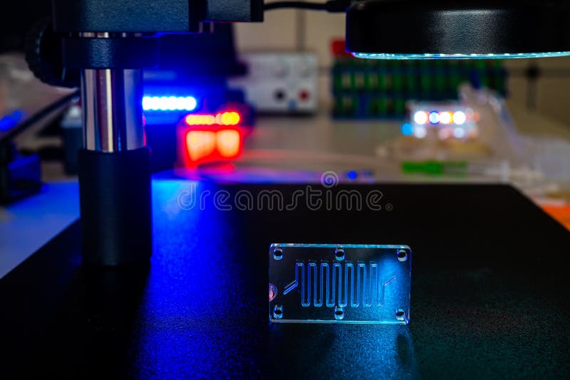Microfluidic Device Instrument that Uses Micro Amounts of Fluid on a ...