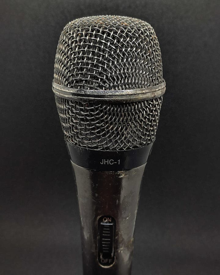 Microfone antigo fecha imagem de stock. Imagem de roda - 269483395