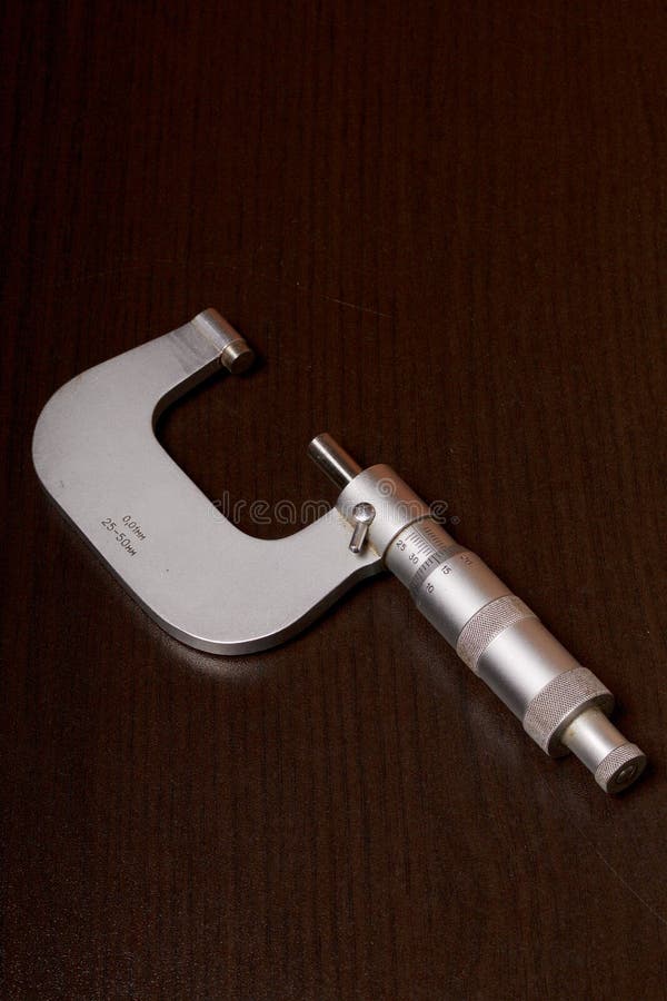 Micrometer with a Circular Scale for External Measurements and a ...