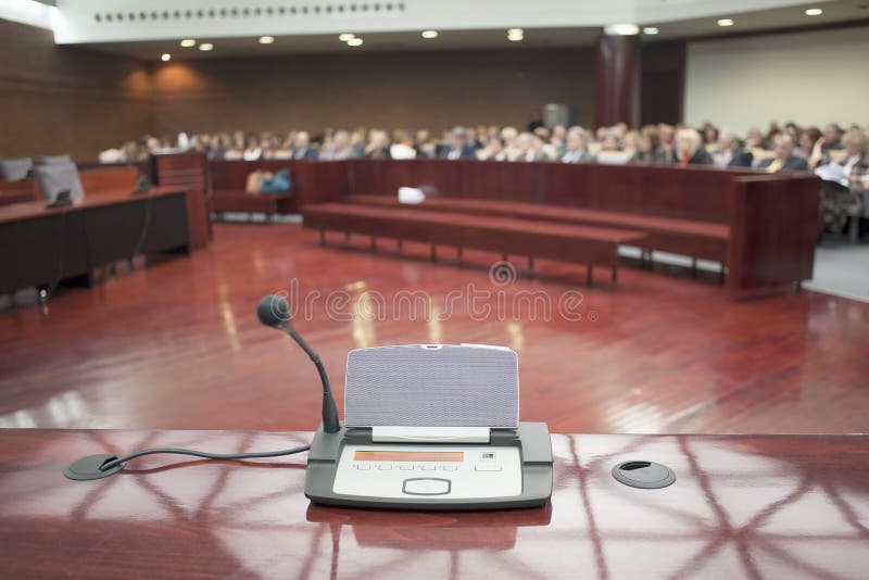 Microphone Au Palais De Justice Photo stock - Image du conférence, poli ...