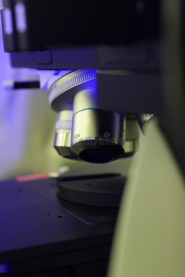 Microscope image stock. Image du microscope, analyse - 11450829
