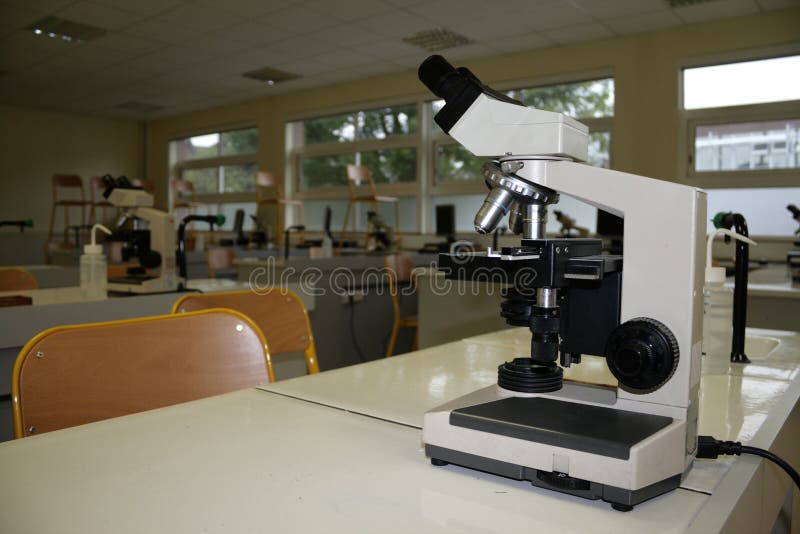 184 Equipment Microscope Training Class Stock Photos - Free & Royalty ...