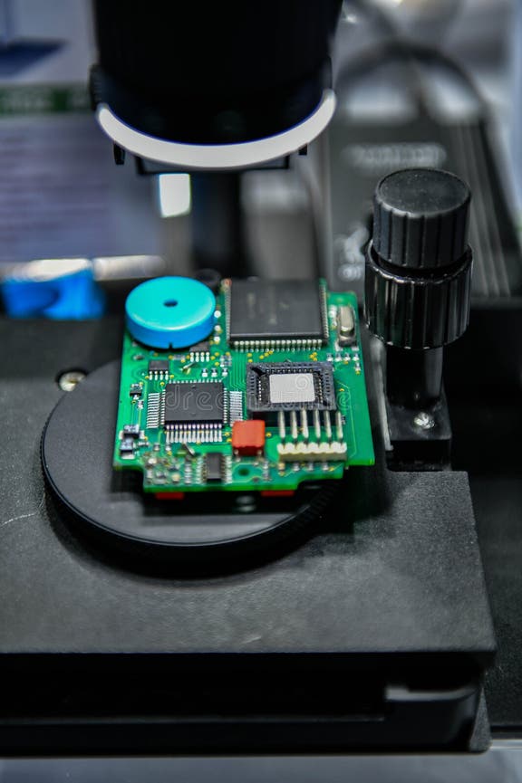 Microscope Inspection System for Checking the Quality of Electronic PCB ...