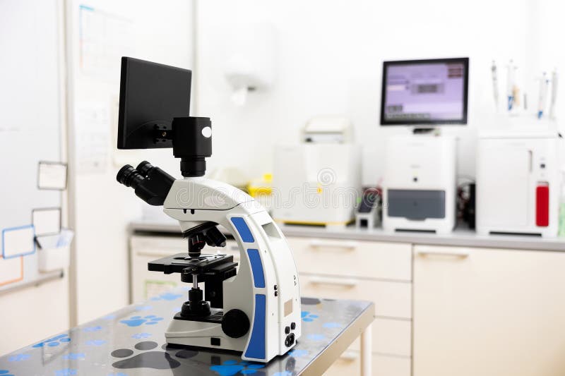 Microscope with Multiple Magnification, Additional Monitor Screen are ...