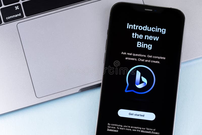 Microsoft Bing Logo Mobile App on the Screen Smartphone IPhone with ...