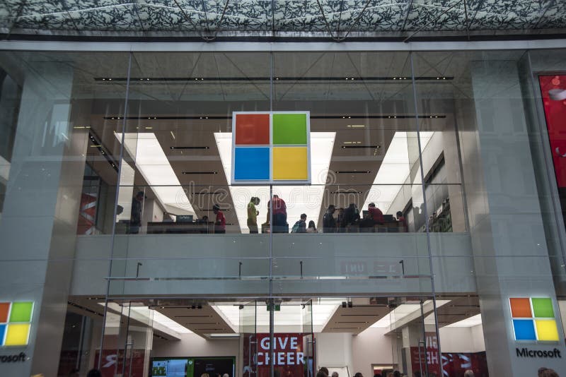 Microsoft Boutique-avant photo stock éditorial. Image du hublots - 62662513