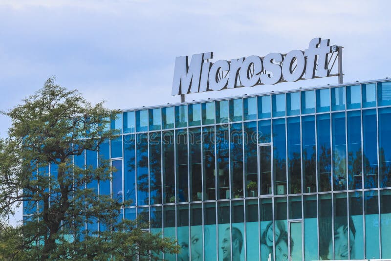 Microsoft headquarter editorial stock image. Image of landmark - 89719394