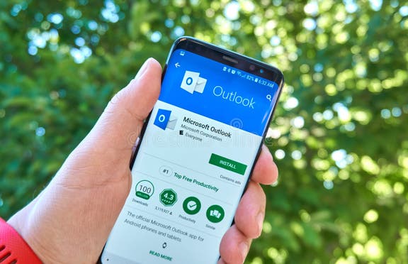 Microsoft Outlook Mobile App on Samsung S8. Editorial Photo - Image of ...
