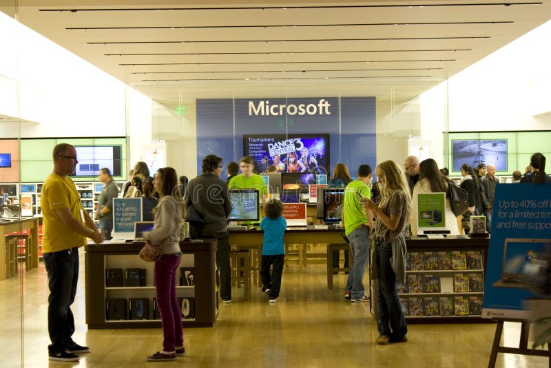 Microsoft Store Filled with Customers Editorial Photography - Image of ...