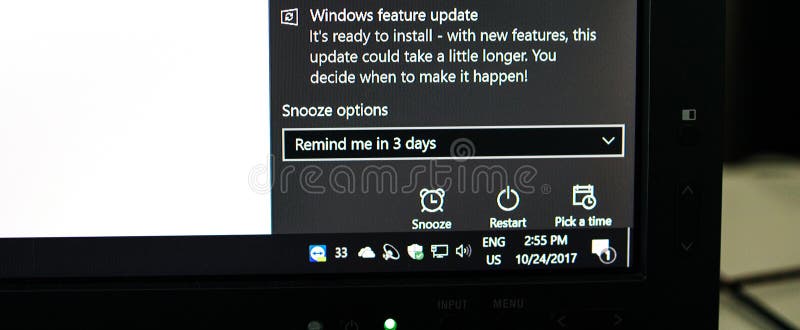 Windows XP Update editorial stock image. Image of bill - 39657184