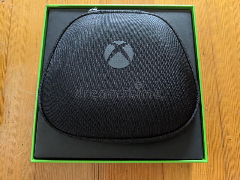 Microsoft Xbox Elite Controller in Box Editorial Image - Image of ...
