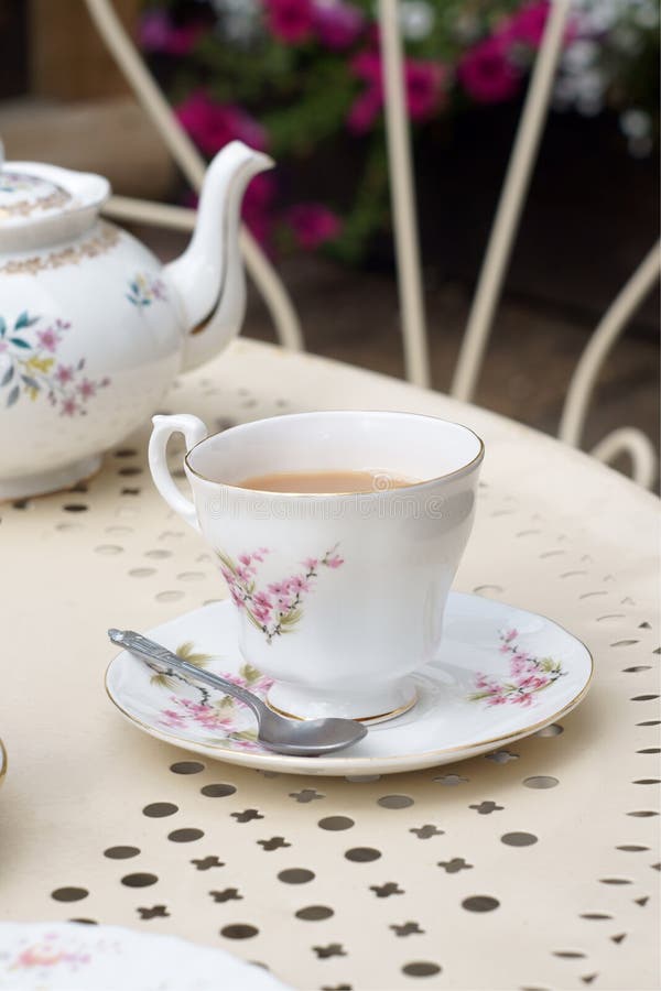 Tijd Van De Middag De Engelse Thee Stock Foto - Image of huis ...