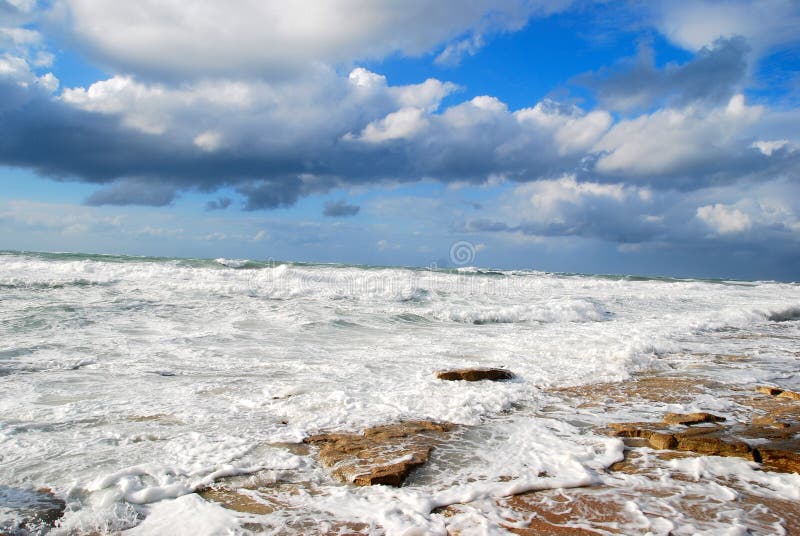 Middellandse Zee in De Winter Stock Afbeelding - Image of klimaat, reis ...
