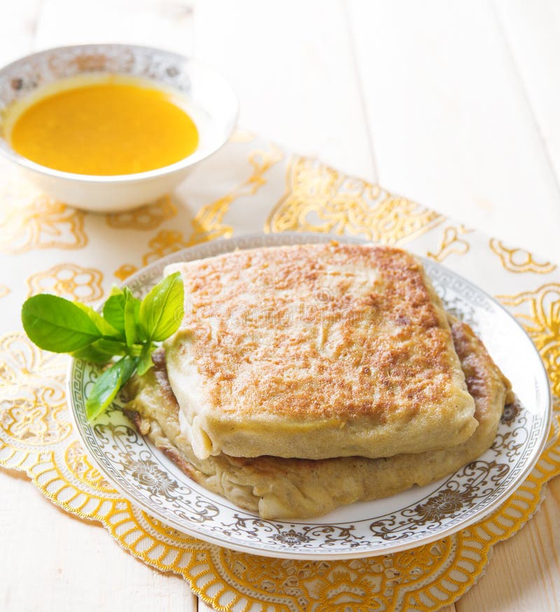 Middle East Stuffed Bread Mutabbaq Stock Photo - Image of meal, chicken ...