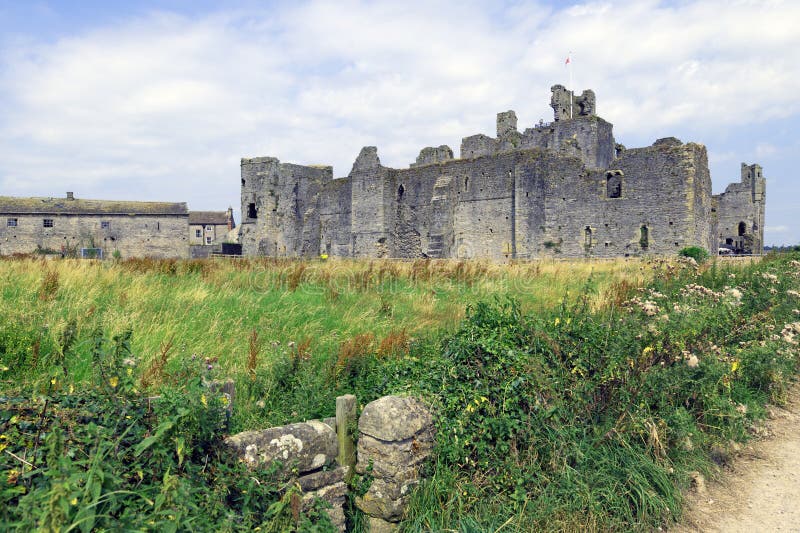 Middleham Castle, in July, 2024. Stock Photo - Image of castle ...