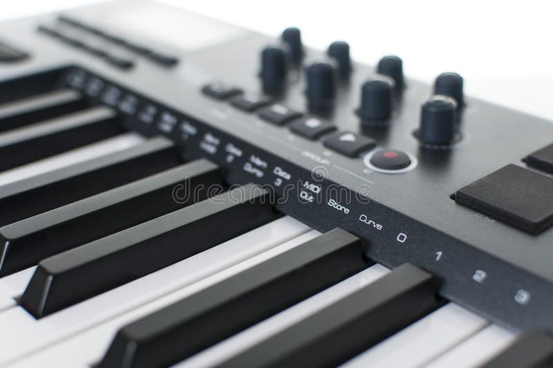 Midi-Tastatur-Musik-synthesizer Stockfoto - Bild von galvano, mittag ...