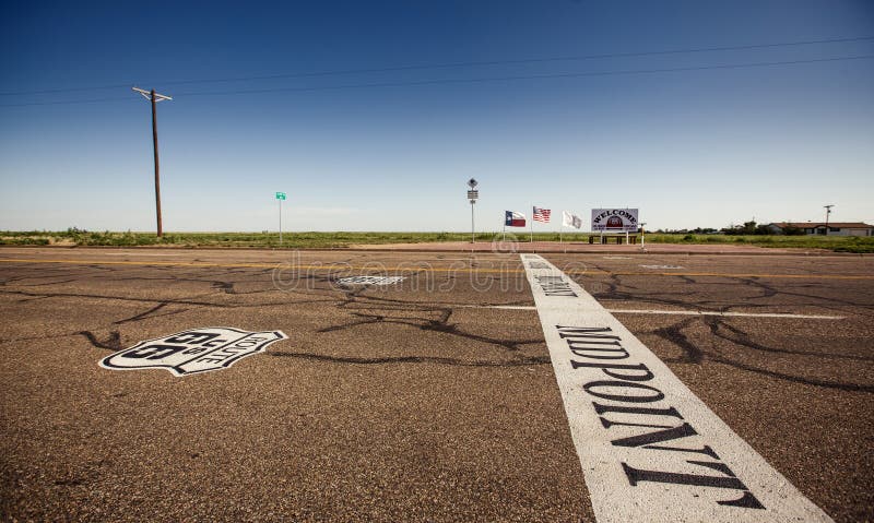 The Midway Point Along Route 66 Stock Photo - Image of scenery, horizon ...