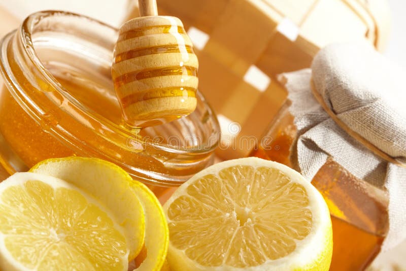 Miel Et Citron D'isolement Sur Le Fond Blanc Photo stock - Image du ...