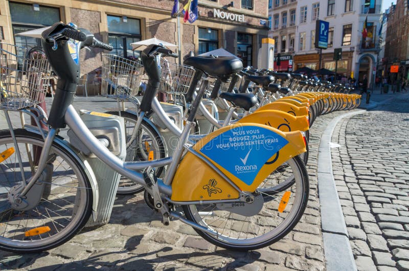 Fahrräder Bei Einem Villo! Station In Brüssel, Belgien Redaktionelles ...