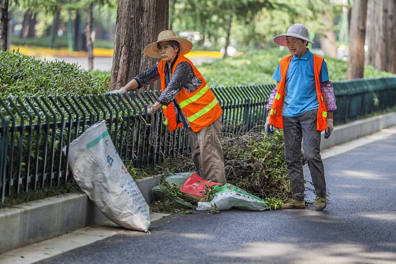 Migrant workers working editorial stock image. Image of building ...