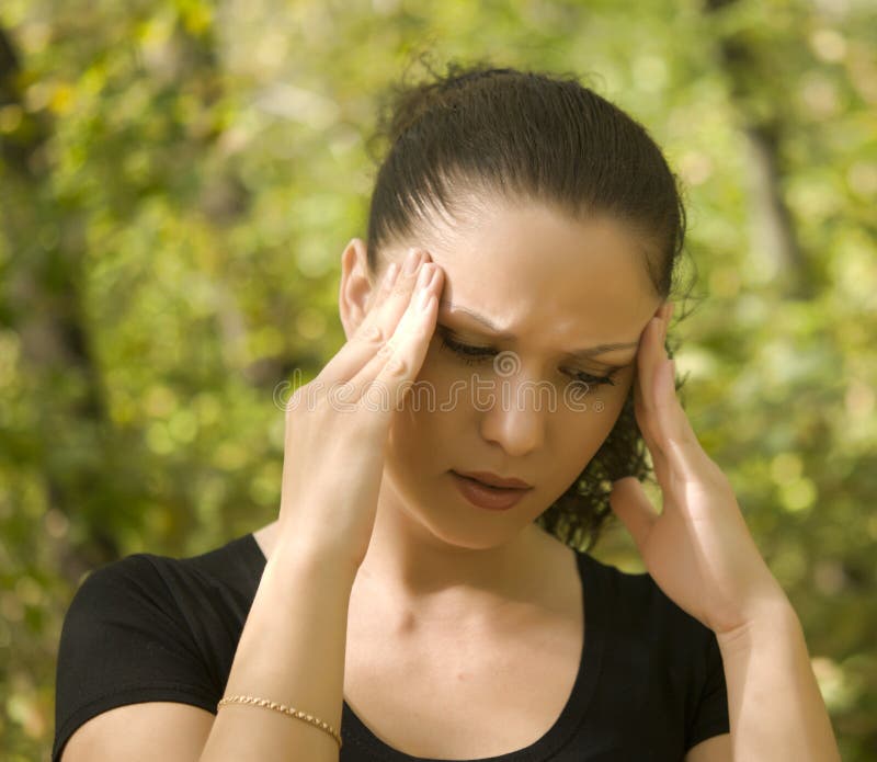 Migrena zdjęcie stock. Obraz złożonej z przestrzeń, ramiona - 7927242